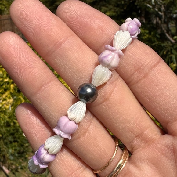 My Lei Maui | Jewelry | 787 Mother Of Pearl Pikake Crown Flower ...